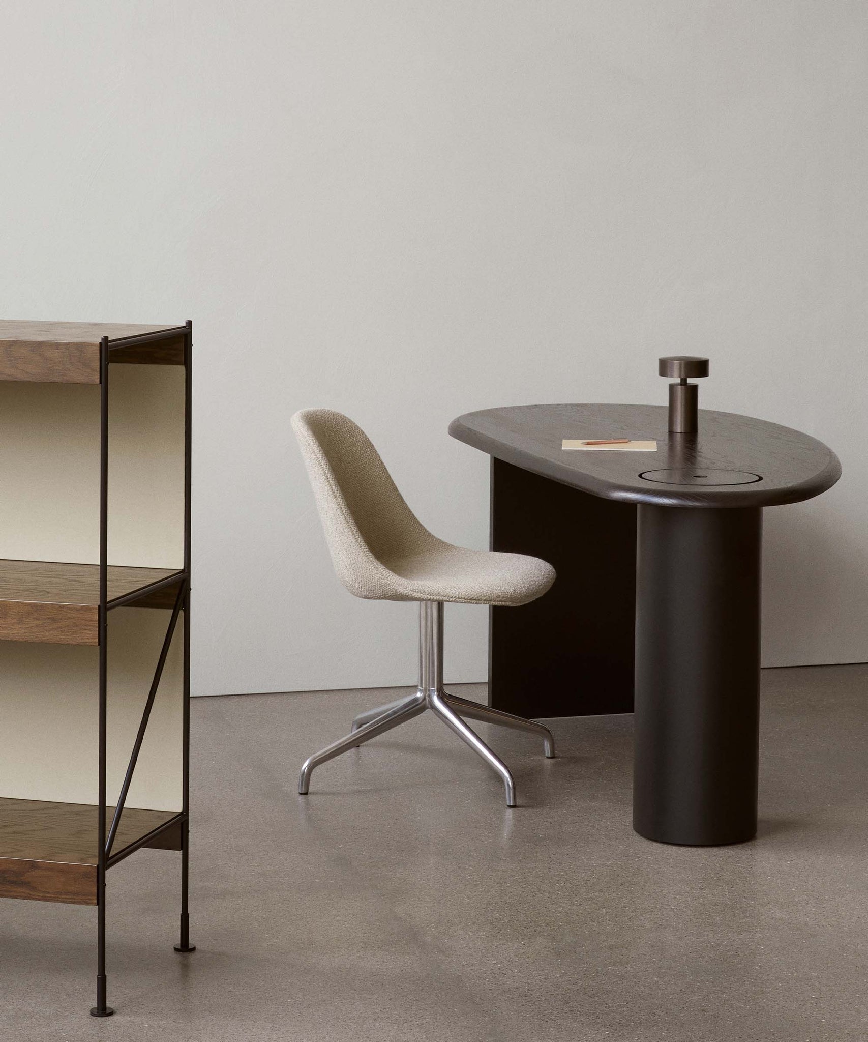 Eclipse Desk by Audo Copenhagen | TRNK